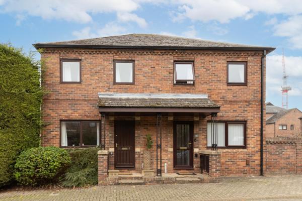 Ebor House York Cosy 3-bed House With Parking - York