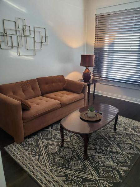 Pet Friendly Netflix Parking - Thunder Bay