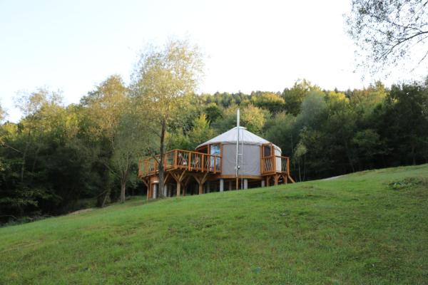 Azyl Glamp - Polonia