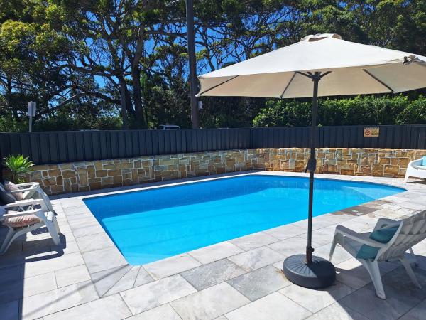 Bay House Motel Is A Stroll Away From The Beach 1 - Terrigal