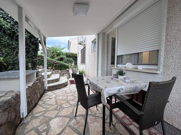 Apartments Goldie In The Center Of Krk - Krk