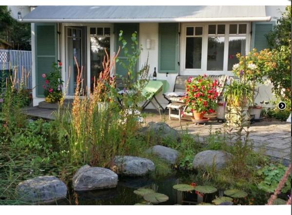 Schöner Bungalow Mit Gartenterrasse Und Teich - Weilheim in Oberbayern