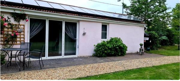 Beautiful Self Contained Cottages In Westbury - Cotswolds