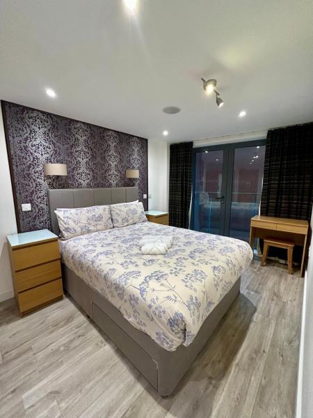 Cosy City Centre Location, Hydro Massage Showe - Cheshire
