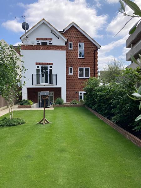 Hybrid Resi - New Malden Near Richmond - Wimbledon - Kingston upon Thames