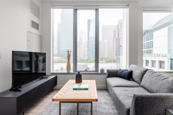 Rincon Hill 1br W Gym Rooftop Hot Tub Nr Sv Sfo-250 - San Francisco, CA