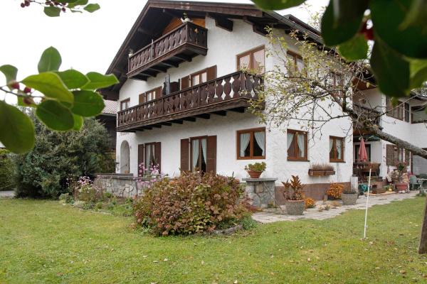 Gästehaus Arkadia - Ferienwohnung 3 - Farchant