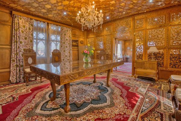 Best View Group Of Houseboats - Srinagar