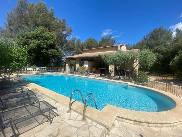Le Domaine D'alèzen - Salon-de-Provence