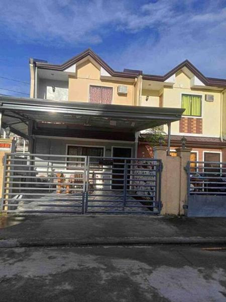 Conveniently 3 Bedroom Cozy Cozy Corner Townhouse Near Robinson Mall, Butuan Doctors Hospital And Airport - Butuan City