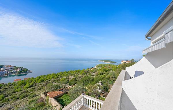 One-bedroom Apartment In Primosten - Primošten