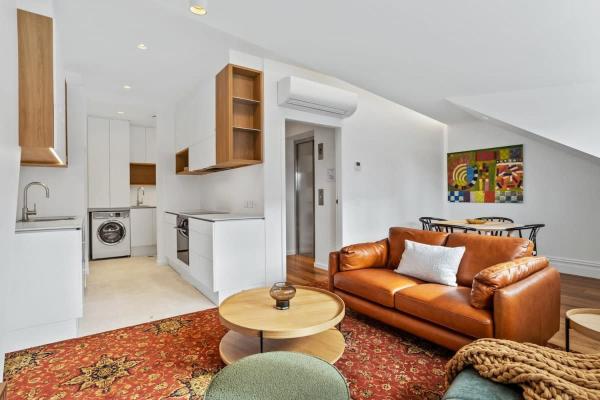 Historical Victoria Tavern Three - Hobart