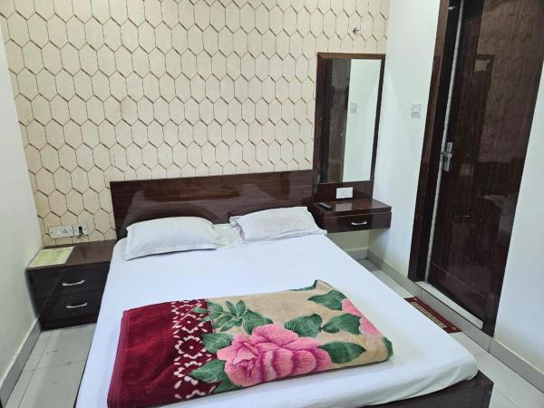 Hotel Elliot Comfort Inn - Woodlands