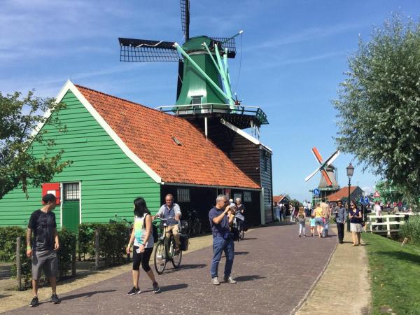 Stay Overnight At Windmill Village Zaanse Schans - Amsterdam - Zaandam