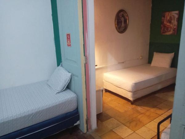 Hostal Brunette Santein - Santa Ana