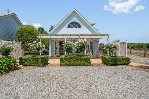 Cottage On Vines - Aldinga - C21 Southcoast Holidays - Willunga