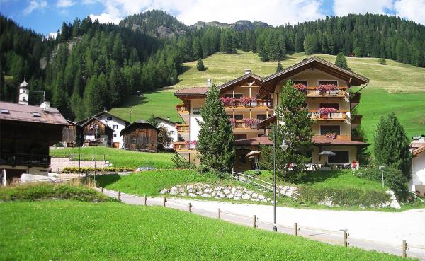 Hotel Dolomites Inn - Canazei