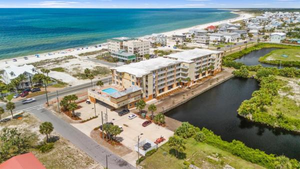 Mexico Beach - Summerhouse Rentals By Panhandle Getaways - Mexico Beach, FL