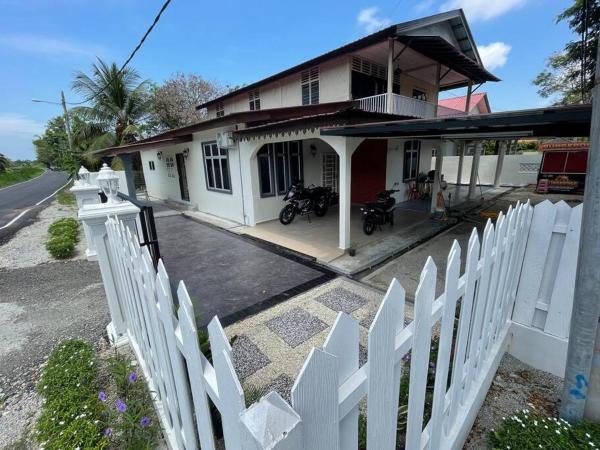 Rossini Homestay - Muar