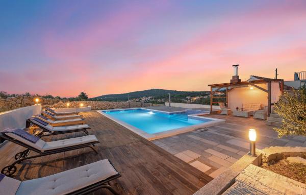 3 Bedroom Stunning Home In Dvornice - Primošten