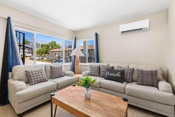 Cozy 2br Home With Bright Interior & Relaxing Patio - Upland, CA