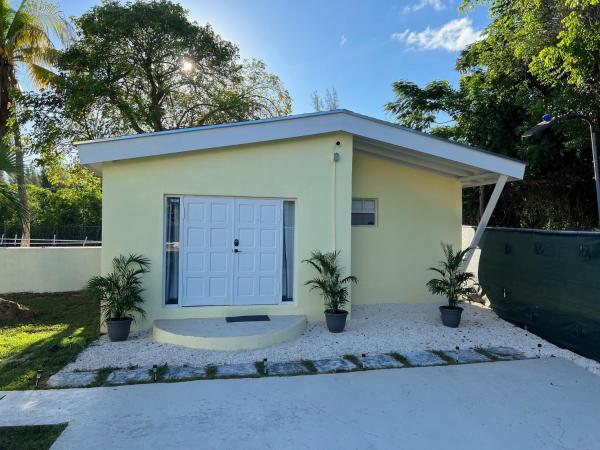 Guesthouse, Beautiful Quiet Location In Nassau - Nasáu