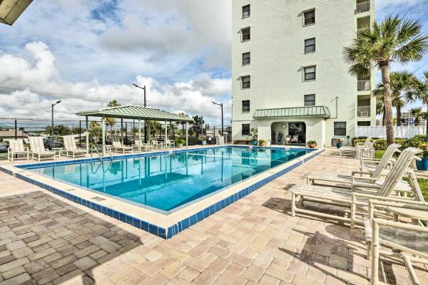 Walk To Coast Condo In Daytona Beach Shores! - Port Orange, FL