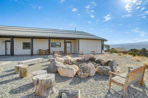 Near Skiing Mtn-view Getaway In Eagle! - Eagle, CO