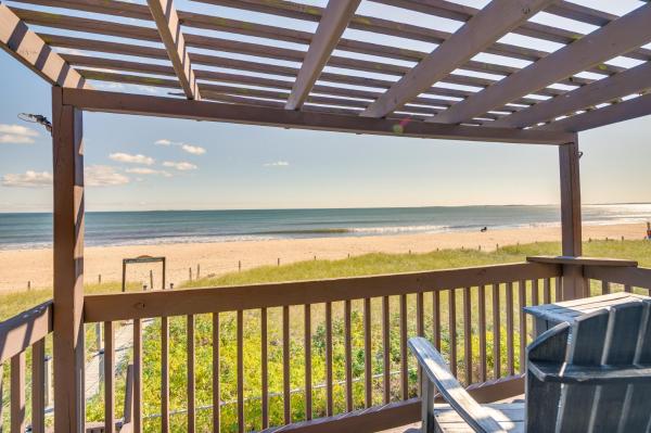 'Beachfront 12' Condo On Old Orchard Beach - Kennebunkport, ME