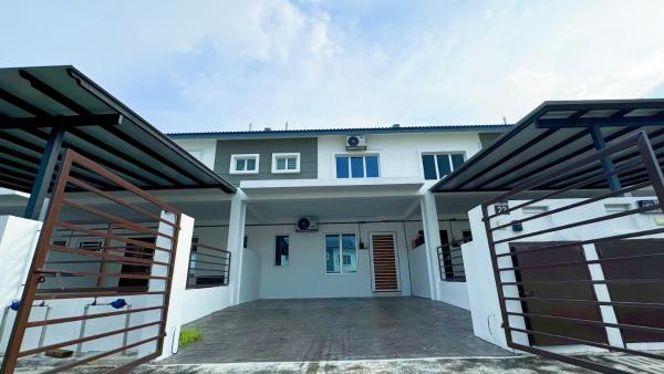 Klia Sepang Charming 4-bedroom Blissful Double-storey Villa - Cyberjaya