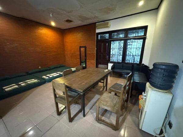 Omah Kawung Homestay Jogja - Yogyakarta