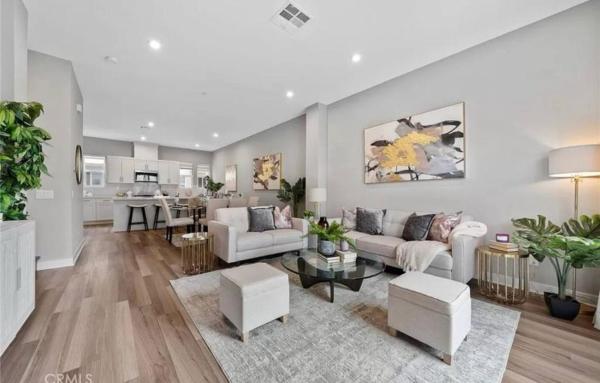 1311wcara - Orange County, CA