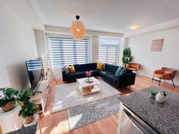 Brand New Luxurious 4b Townhouse - Oshawa