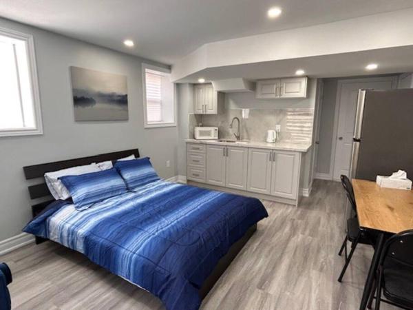 Studio In Whitby - Bright & Modern - Ajax