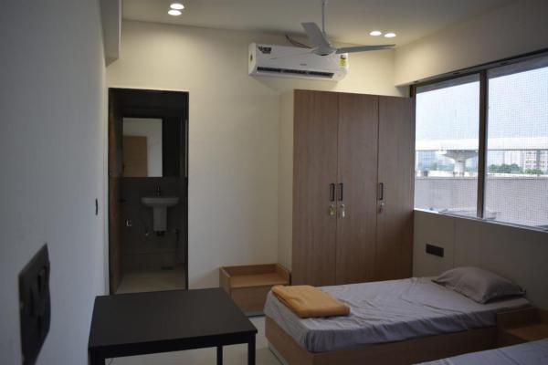 Kalyan Pg & Boys Hostel -