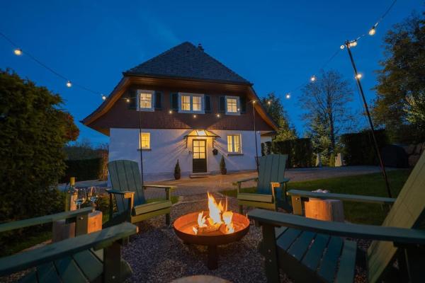 Exklusives Ferienhaus Am Waldrand Mit Whirlpool Und Sauna - Schonach im Schwarzwald