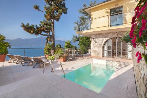 Villa Vista Lago With Pool - Torri del Benaco