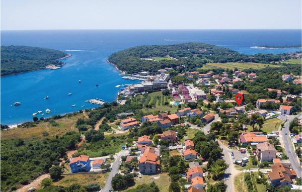 Two-bedroom Apartment In Banjole - Banjole