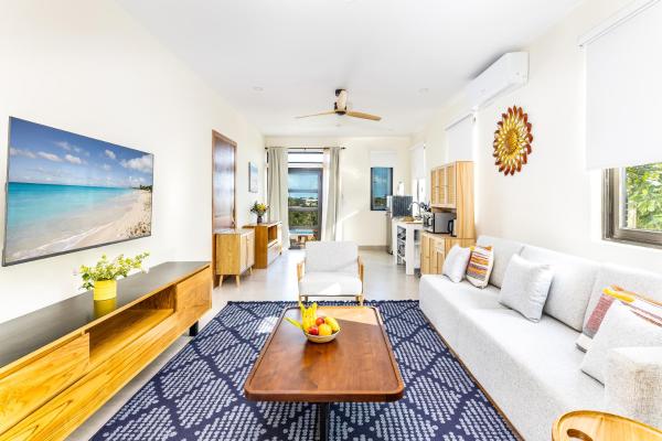 Sienna I Long Bay Retreat I Luxury Stay Near Grace Bay & Long Bay Beach - Turks and Caicos Islands