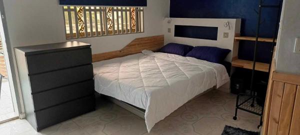 Little Susie Family Room With Balcony - Cambodia
