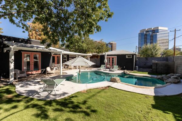 Historic Gem With Pool In The Heart Of Downtown - Phoenix, AZ