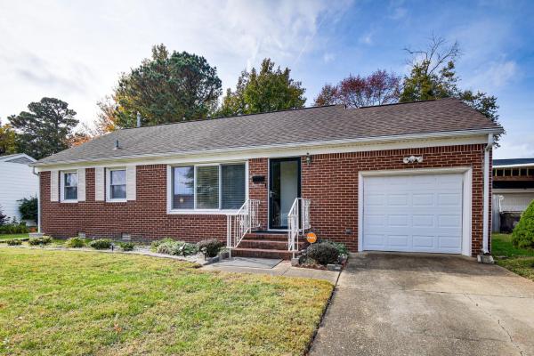 3 Mi To Huntington Beach Hampton Family Home! - Carrollton, VA