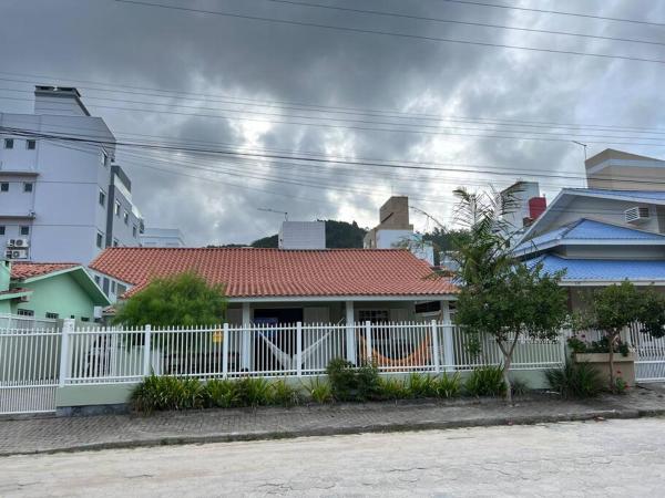 Casa Na Praia De Palmas Com 3 Dormitórios Gov Celso Ramos Sc - Governador Celso Ramos