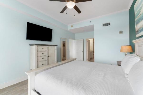 Laketown Wharf #2030 - Florida