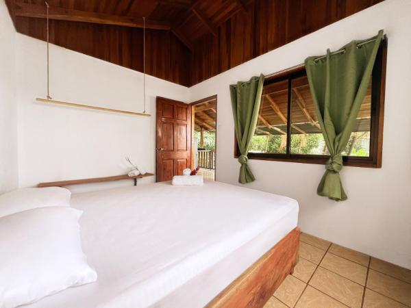 Ico Living Hostel - Costa Rica