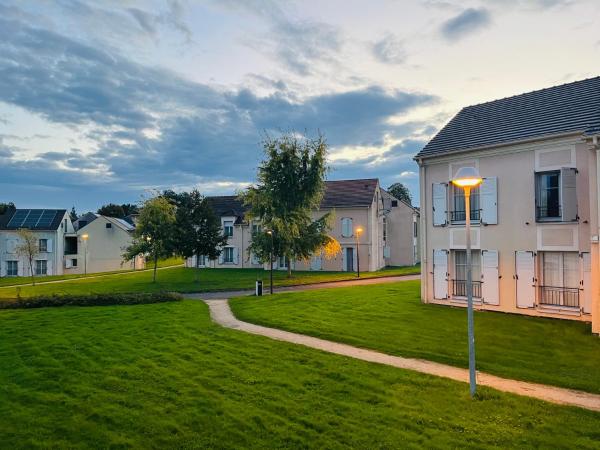 Appart Hôtel 3* Dans Une Résidence De Tourisme - Île-de-France