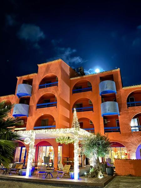 Cit'hotel Des 2 Golfs - Saint-Laurent-de-la-Salanque