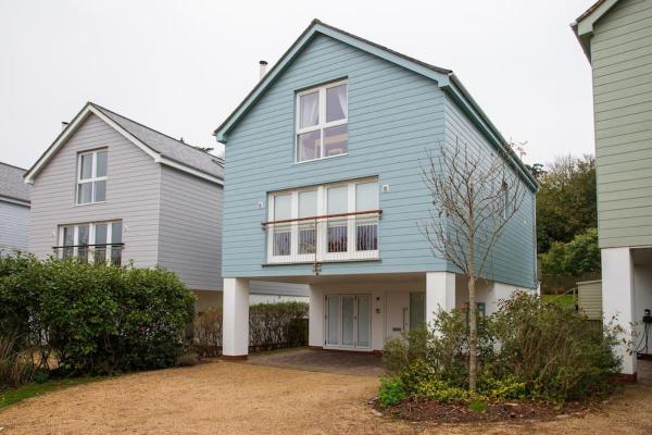 6 The Salterns - Yarmouth - Colwell Bay