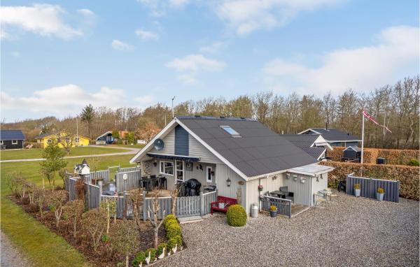 2 Bedroom Nice Home In Hemmet - Nymindegab