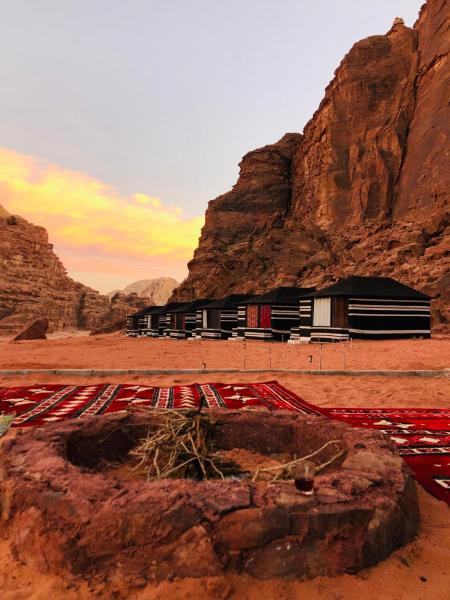 Wadi Rum Mars & Tours - 約旦
